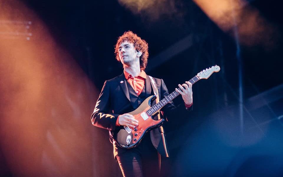 Albert Hammond Jr. está de regreso con “100-99” – ultrabrit