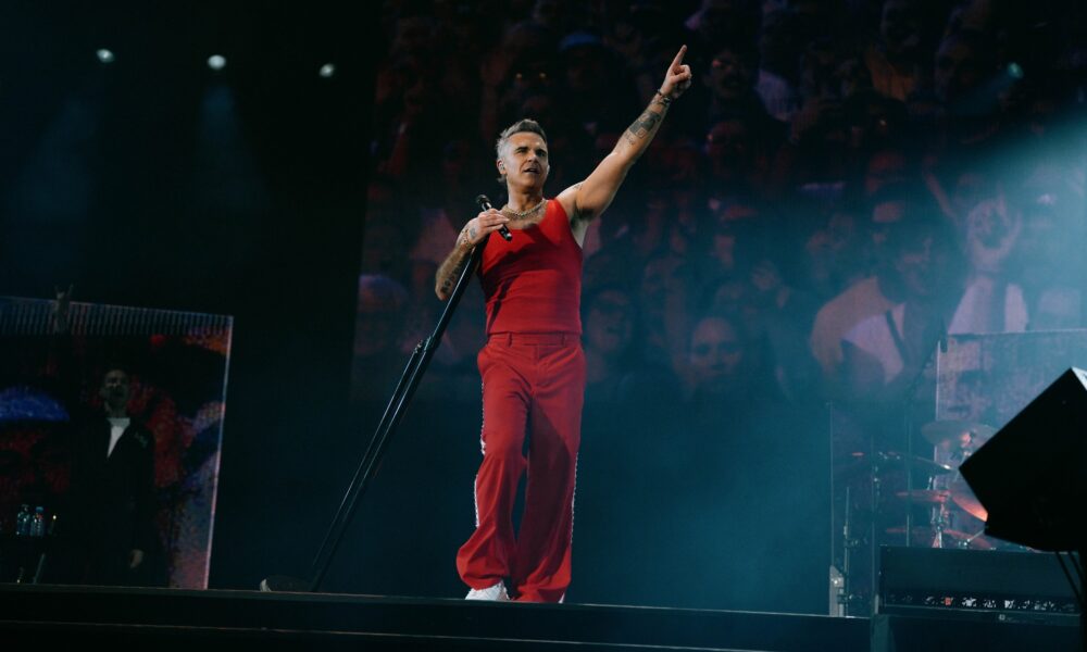Robbie Williams estrenó “Human” en “Radio 2’s Piano Room” – ultrabrit